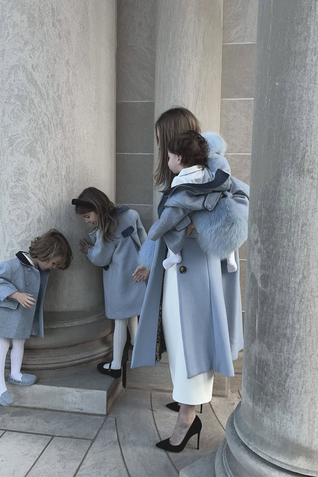 Family Picture Outfits for the Holidays - Born on Fifth